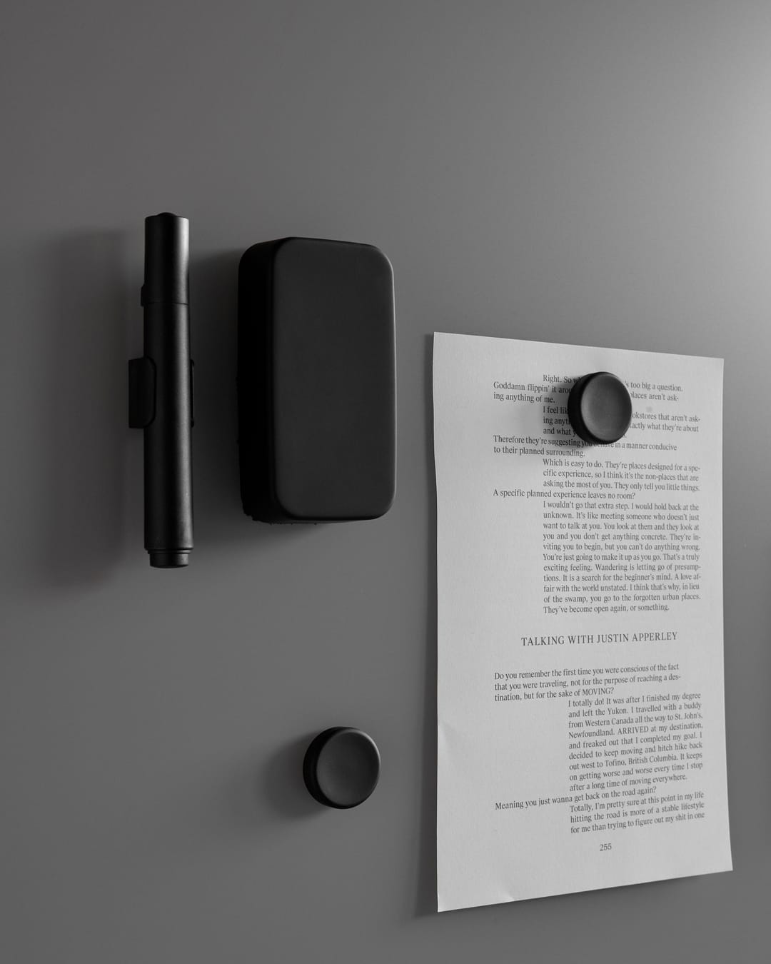 Mood Wall. Classic magnetic glass whiteboard in 24 colours. | LINTEX