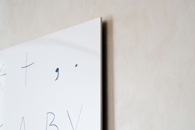 Air. Frameless magnetic porcelain whiteboard. | LINTEX