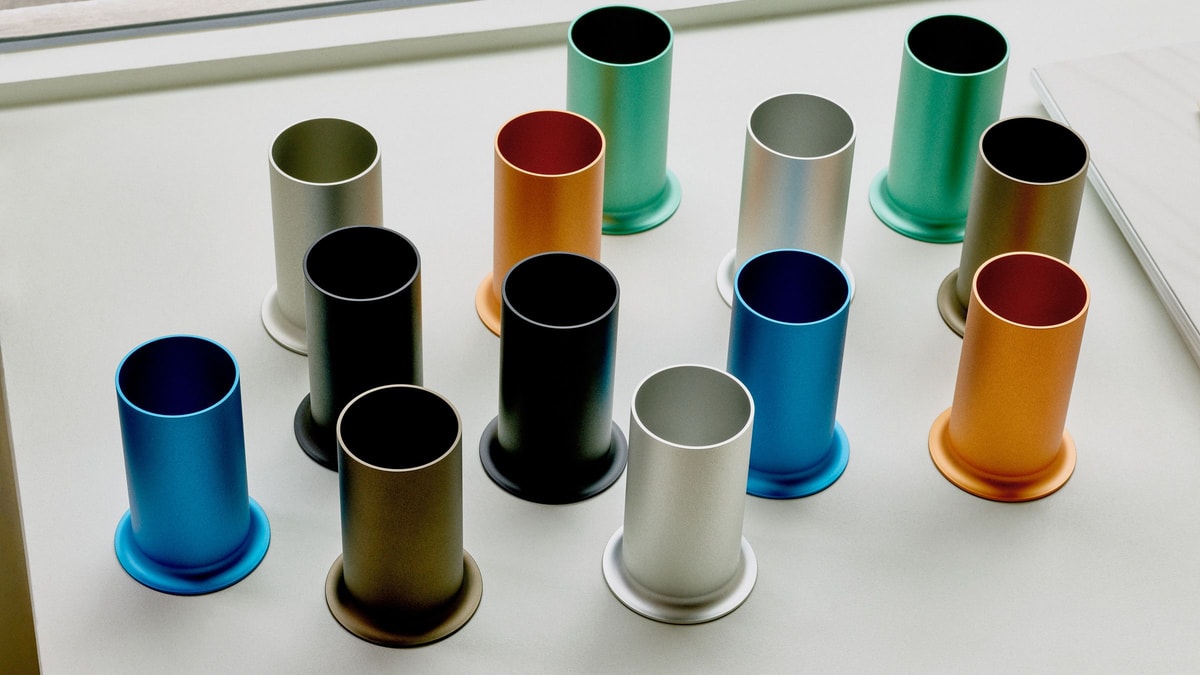 TRACE Desk Pen-Cup. Anodized aluminum pen cup. | LINTEX
