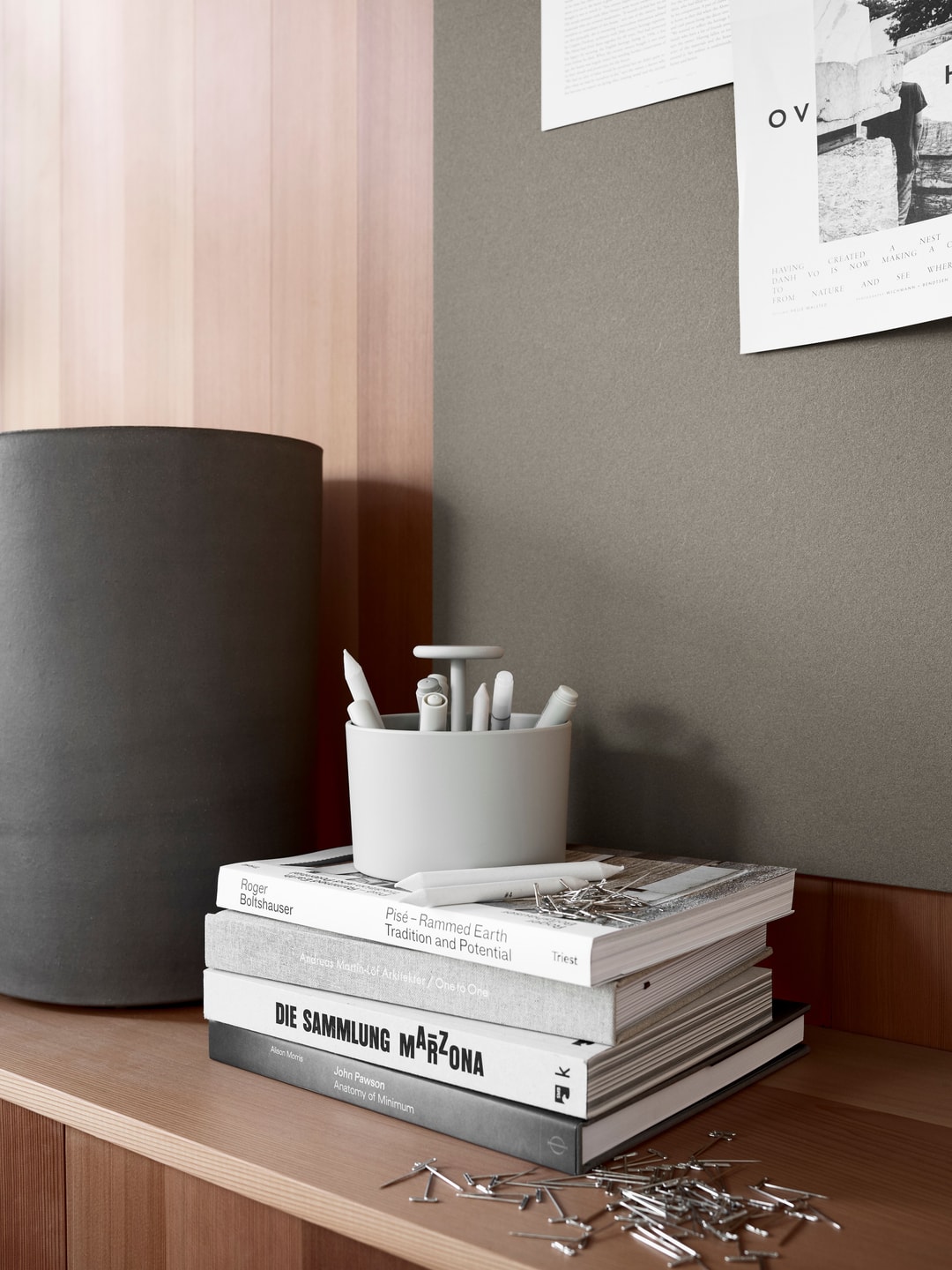 Bowl toolbox. Freestanding pen cup. | LINTEX