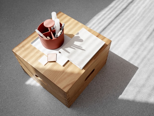 Bowl toolbox. Freestanding pen cup. | LINTEX