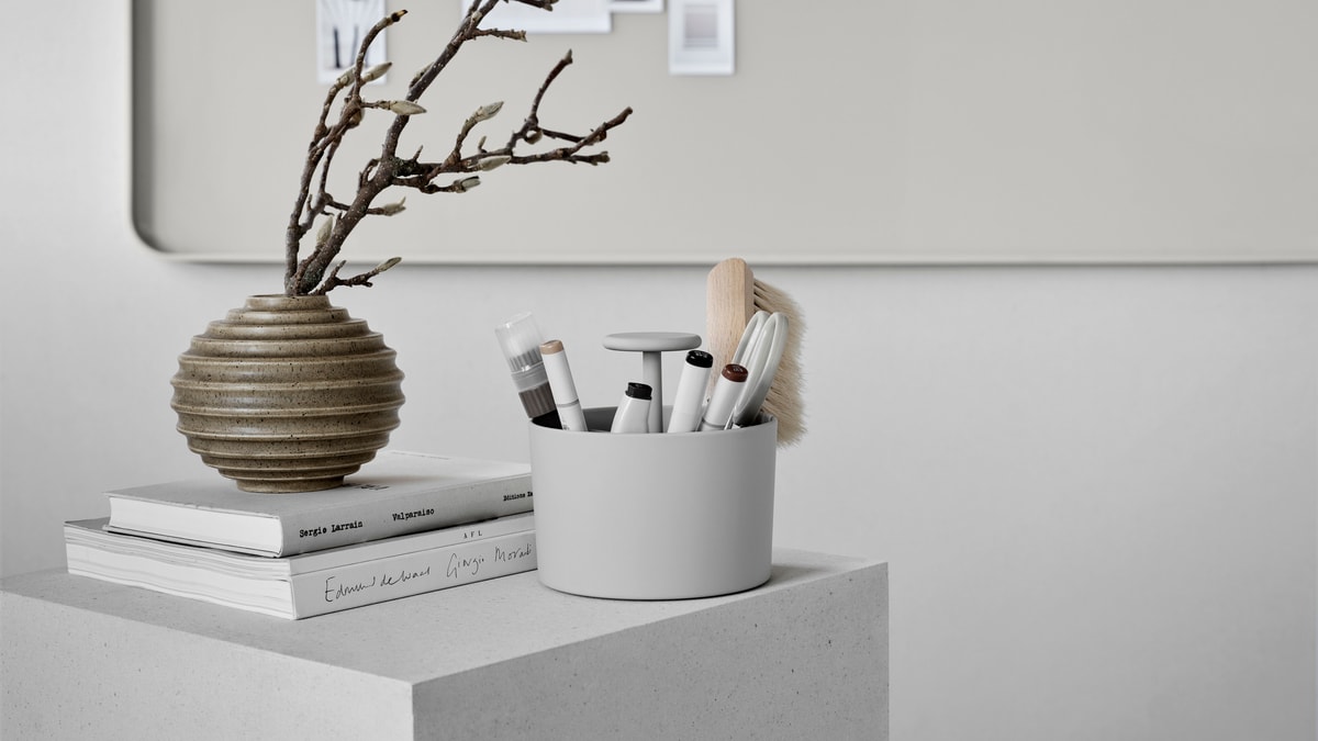 Bowl toolbox. Freestanding pen cup. | LINTEX