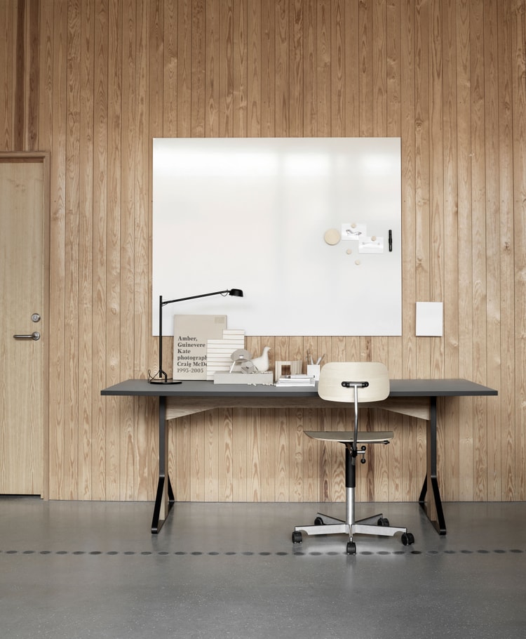 Air. Frameless magnetic ceramic whiteboard. | LINTEX