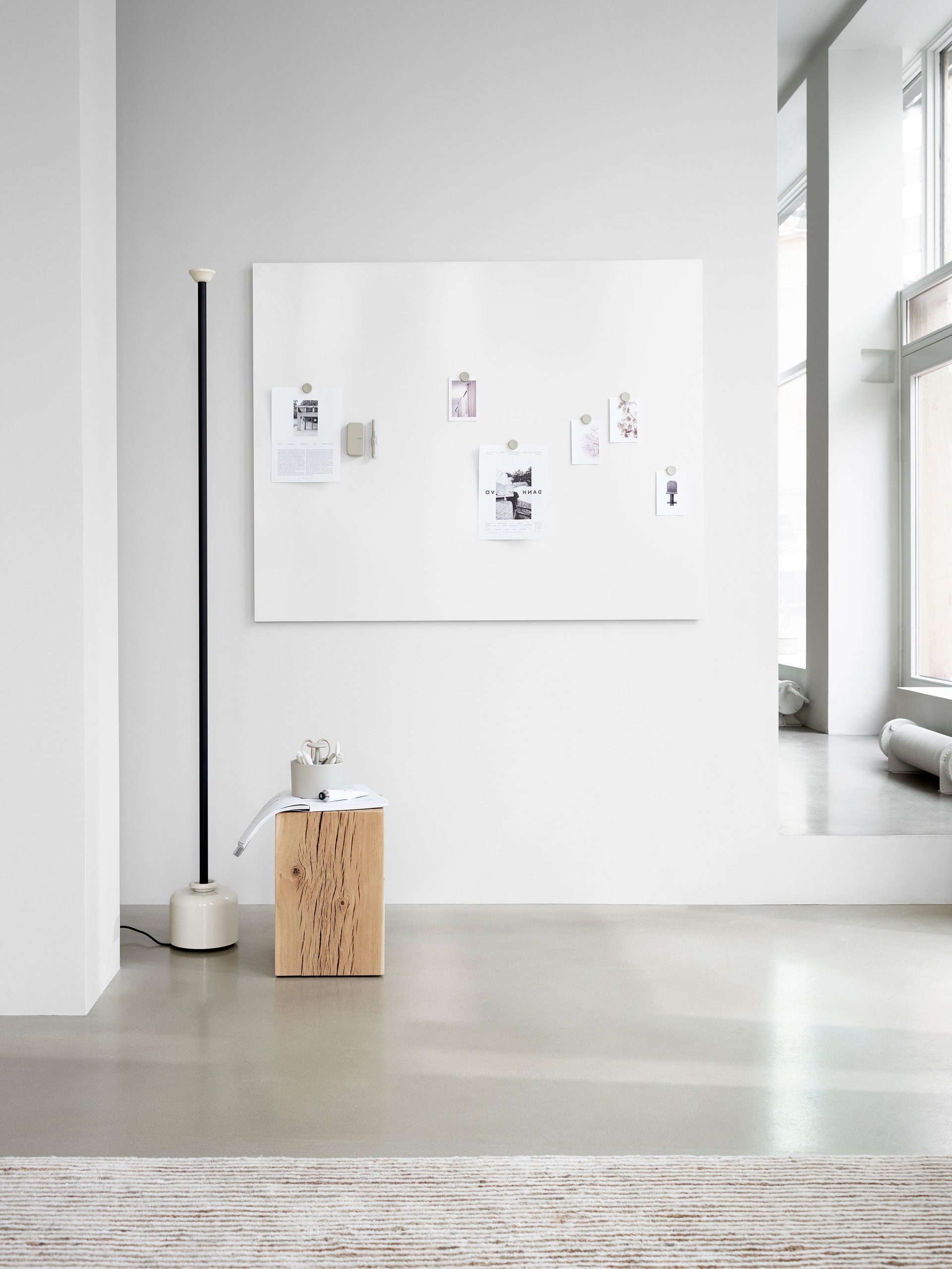 Air. Frameless magnetic ceramic whiteboard. | LINTEX