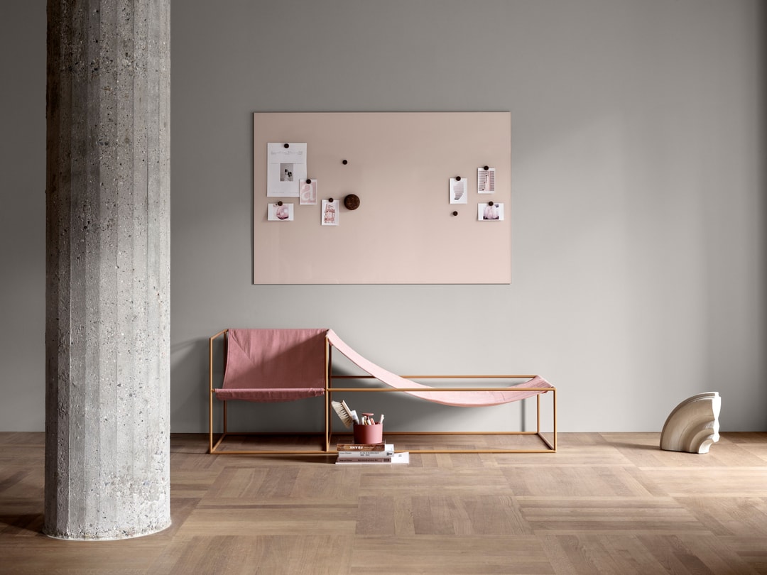 Mood Wall. Classic magnetic glass whiteboard in 24 colours. | LINTEX