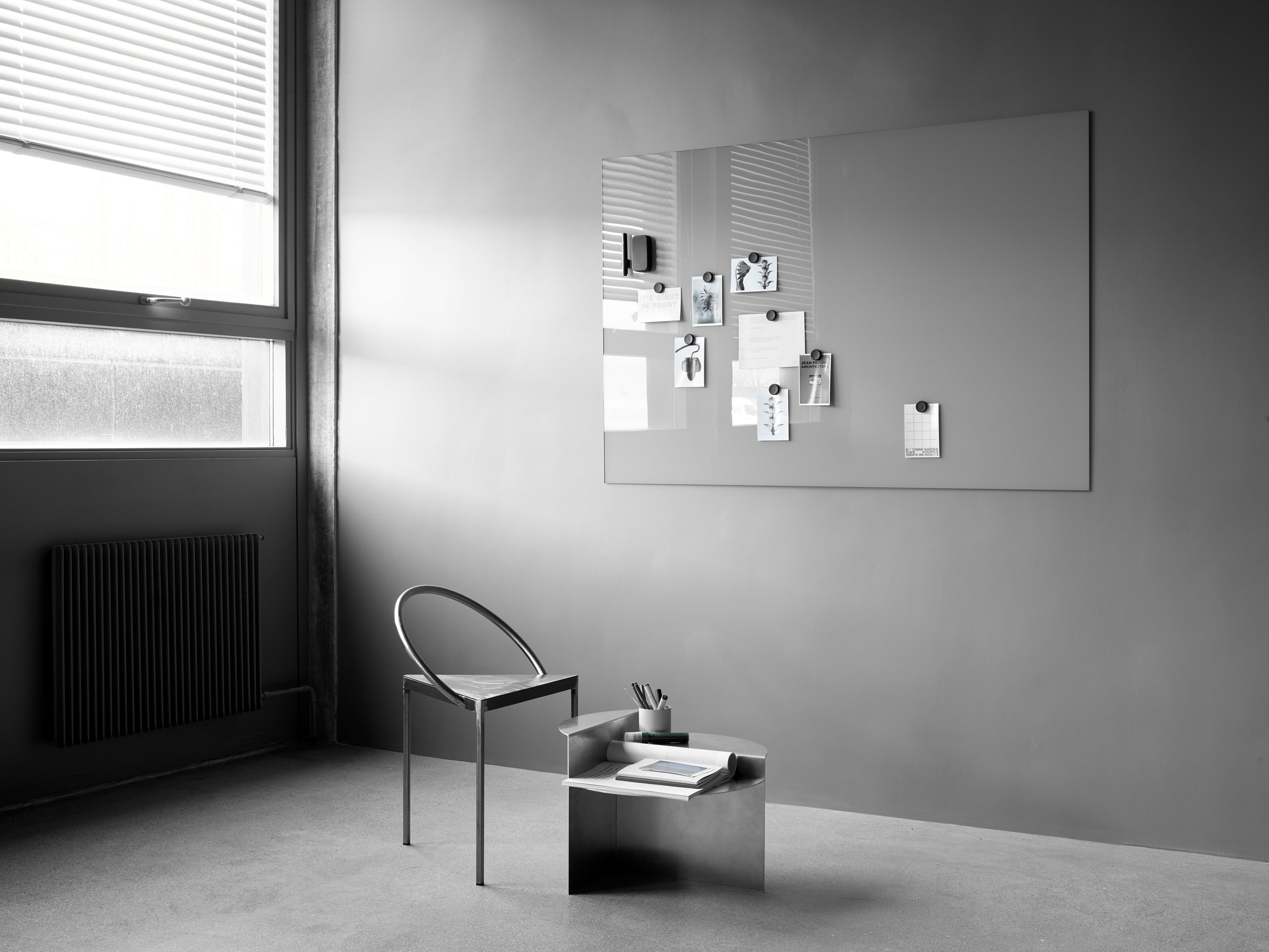 Mood Wall. Classic magnetic glass whiteboard in 24 colours. | LINTEX