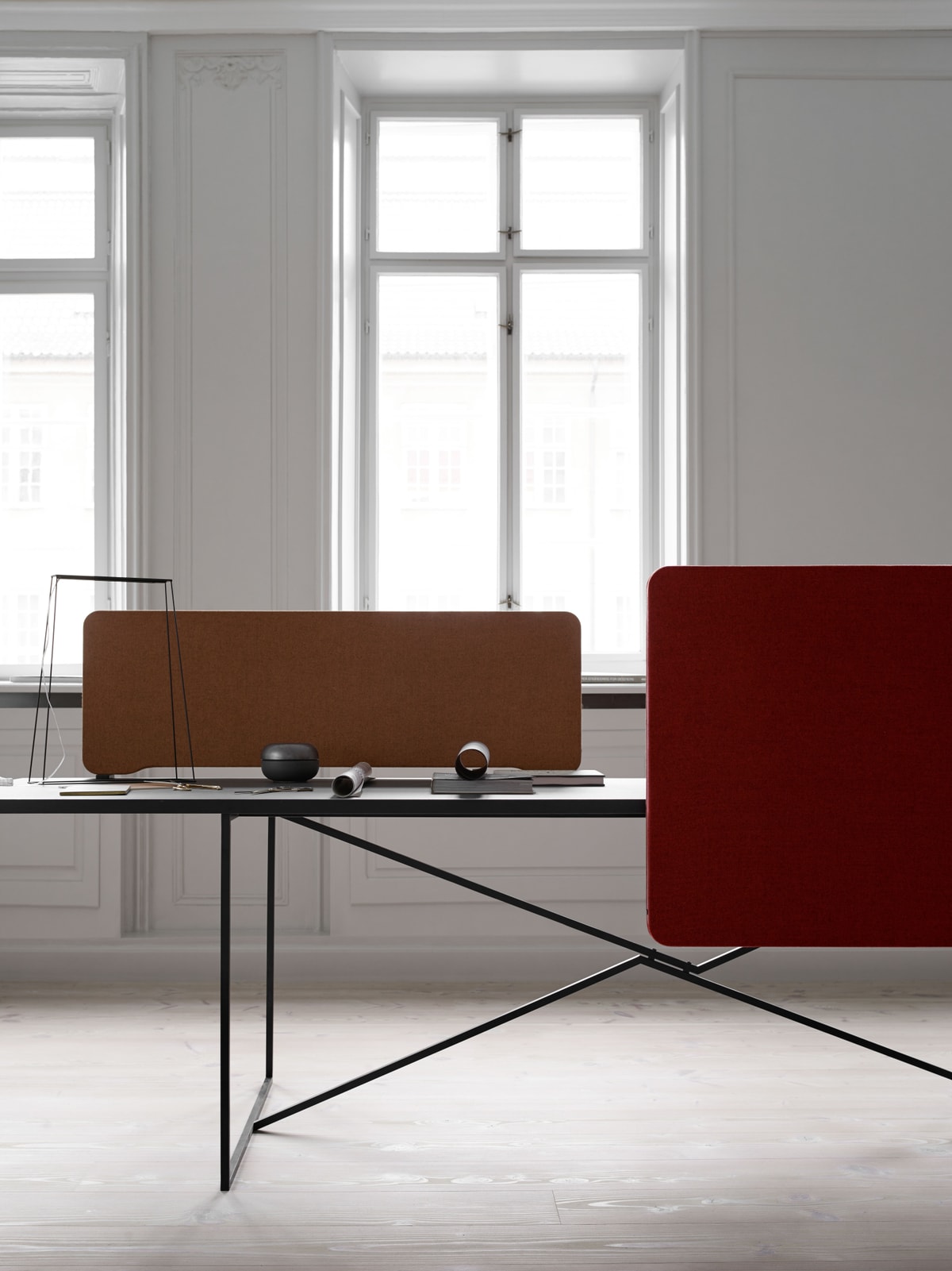 Edge Table Screen. Sound absorbing textile table screen. | LINTEX